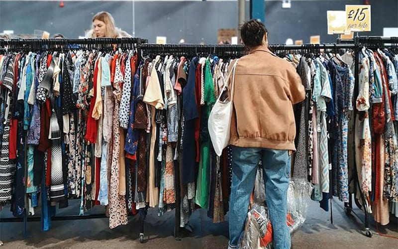 What is Vintage Kilo Sale -Is It Worth the Weight? – Creed Vintage