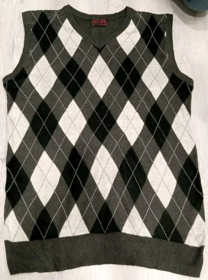 Lightweight Diamond Pattern Sweater Vests - Wholesale – Creed Vintage